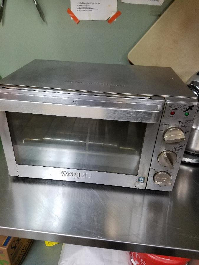 Waring WCO500X Convection Oven, 1/2 Size - WebstaurantStore