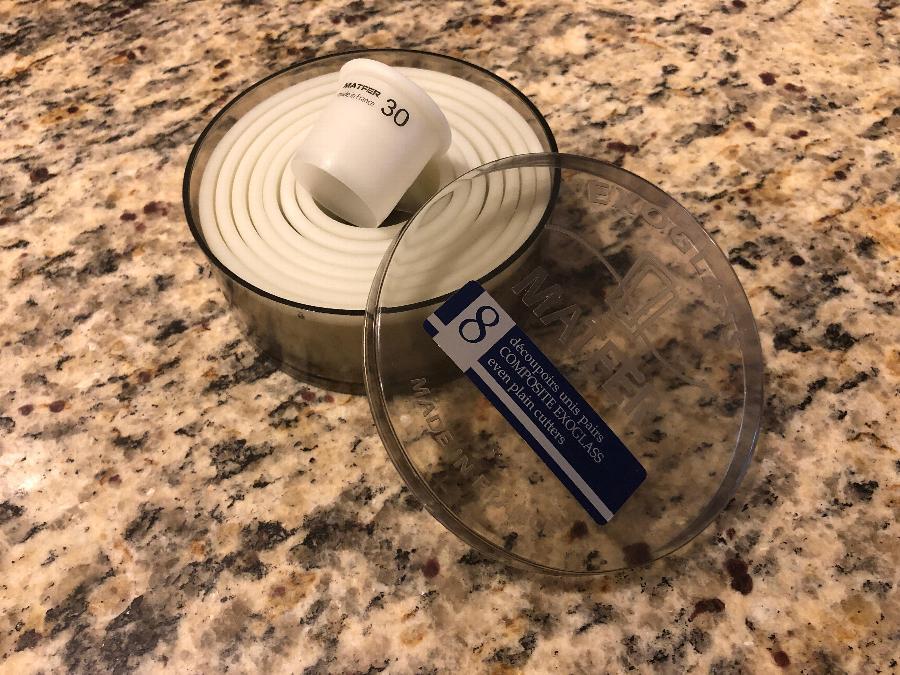 Matfer Bourgeat 150103 8-Piece Exoglass Round Non-Stick Plain Pastry ...