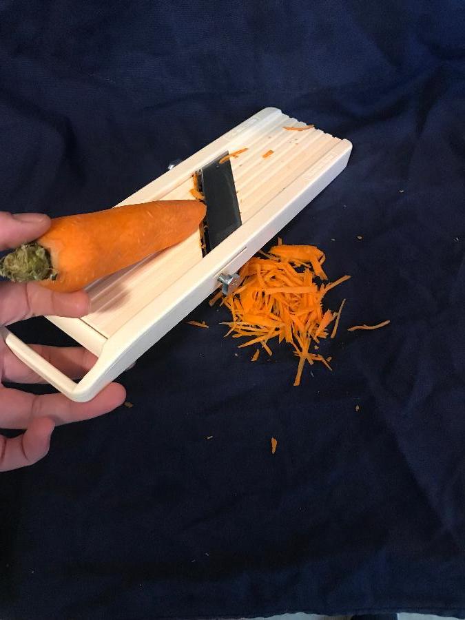 Matfer Bourgeat 186700 Benriner "Little Beni" Japanese Mandoline with 3 ...