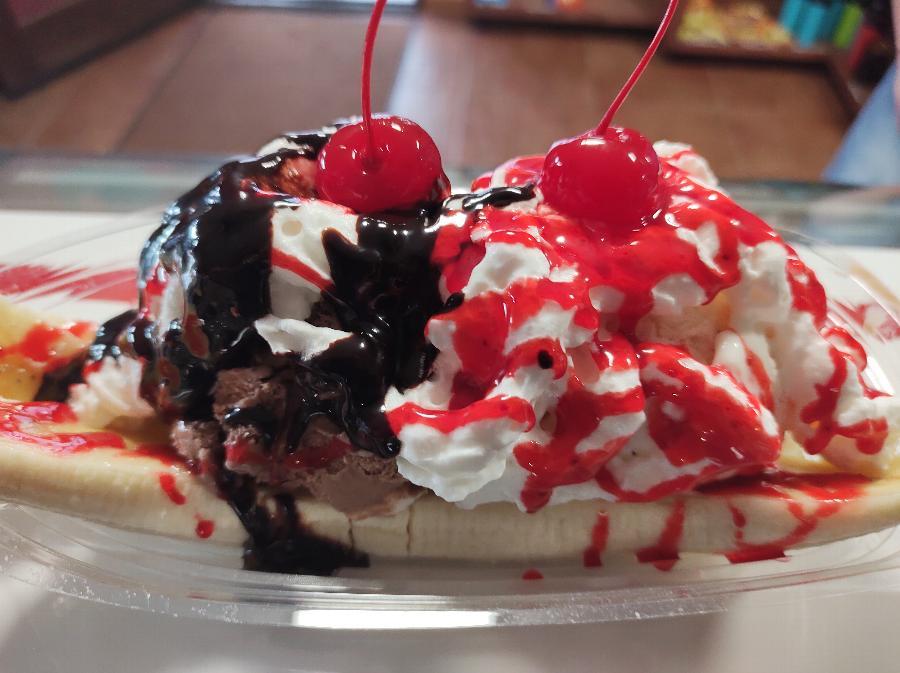 12 oz. Clear Plastic Banana Split Boat - 500/Case