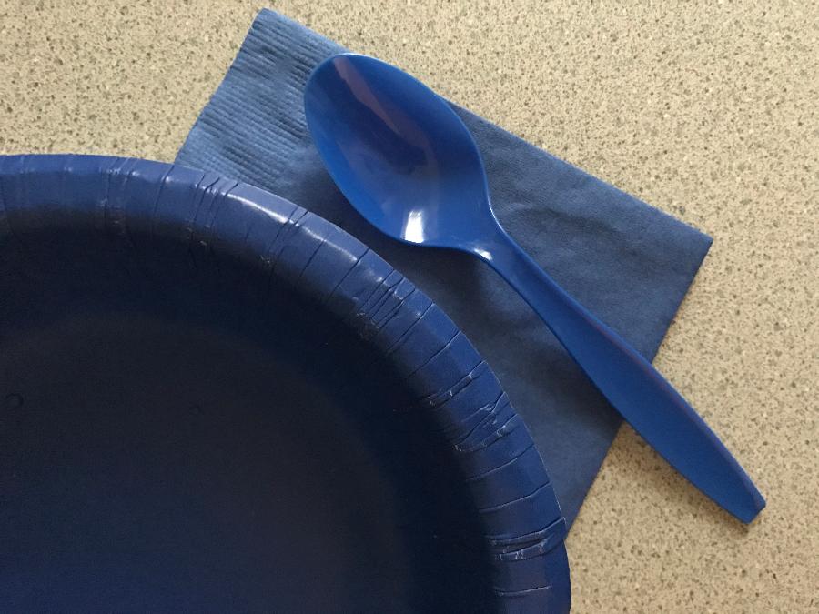 Creative Converting 011097 6 1/8" Cobalt Heavy Weight Plastic Spoon ...