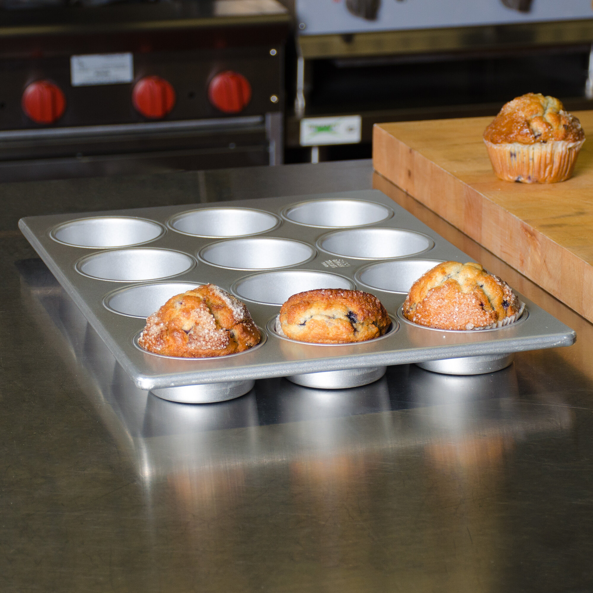Jumbo Muffin Pan 12 cup Nonstick Aluminum Muffin Pan Jumbo Muffin Pan 12 cup Nonstick Aluminum Muffin Pan