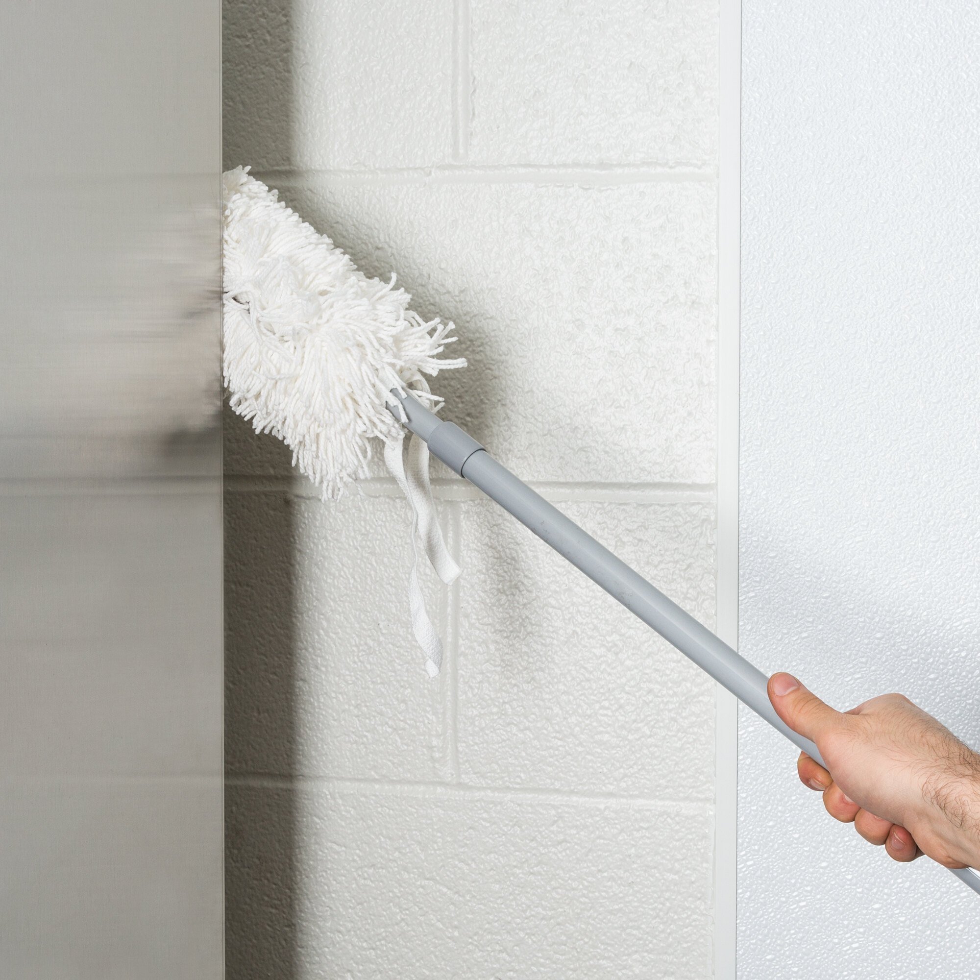 Rubbermaid T110 Overhead Duster with Straight Head (FGT11000GY00)