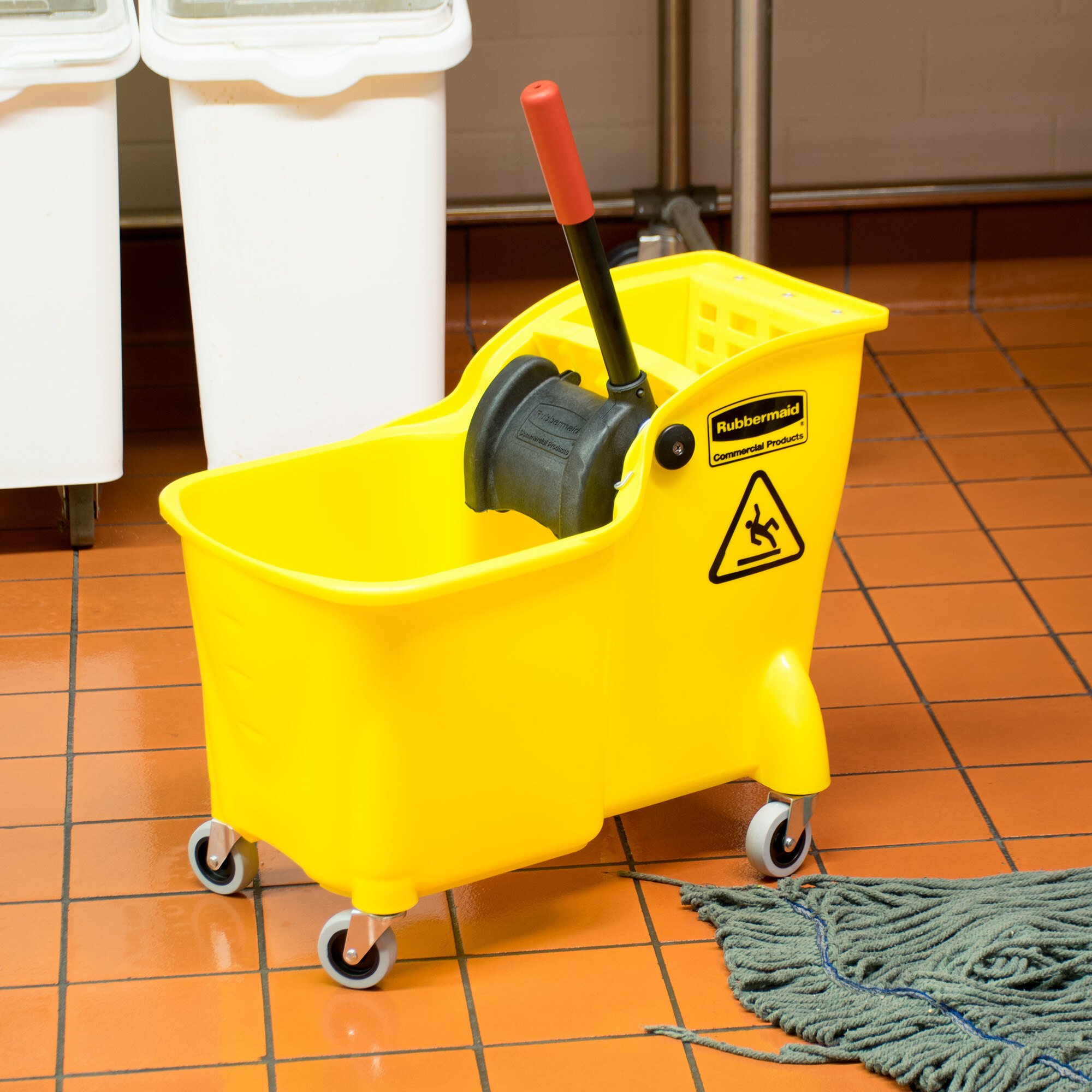 Rubbermaid FG738000YEL Tandem 31 Qt. Yellow Mop Bucket with Reverse ...