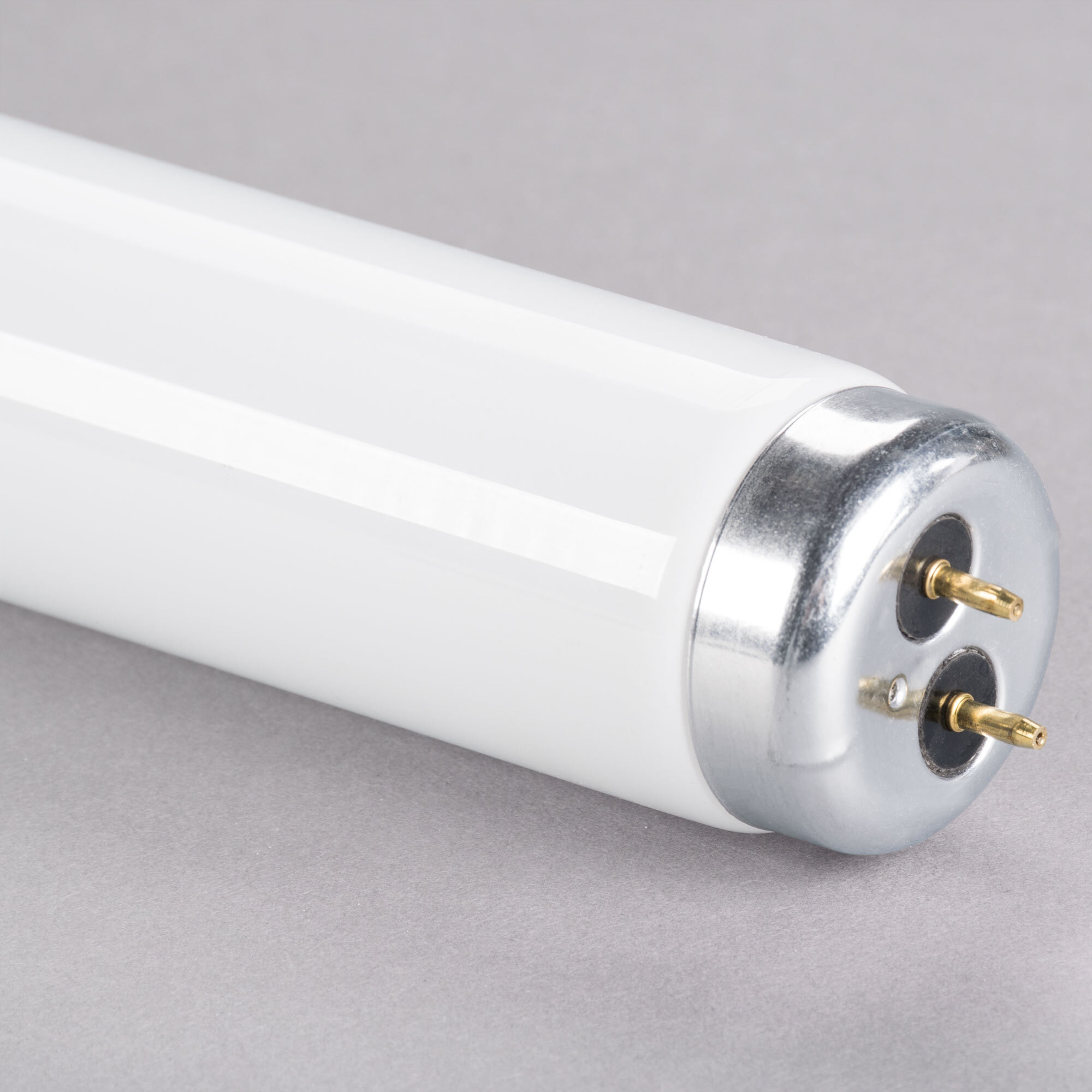 Satco S6638 HyGrade 48" 40 Watt Daylight Fluorescent Light Bulb (T12)