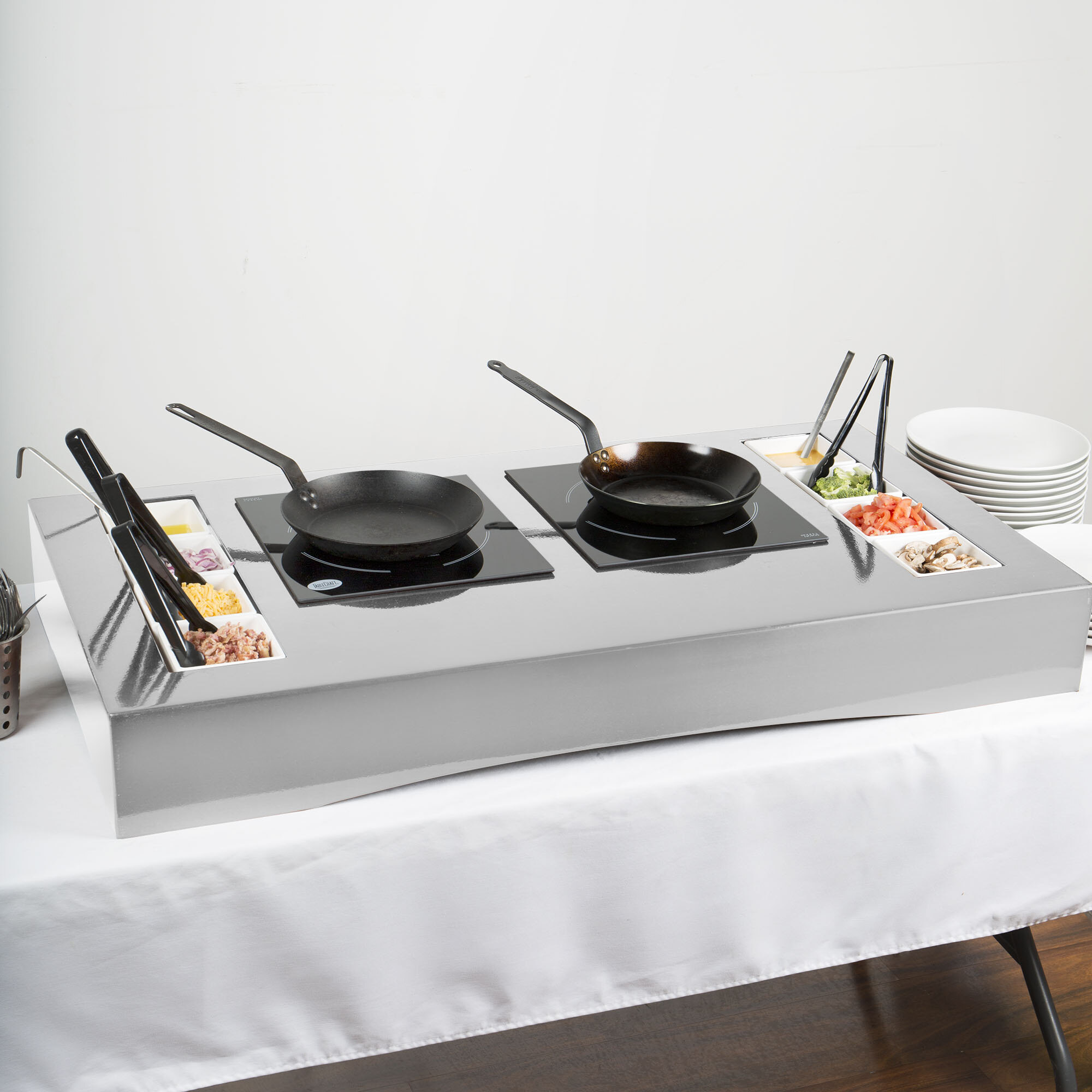 Tablecraft CWACTION2BRA 47 3/8" x 25 1/2" x 5 1/2" Brushed Aluminum ...