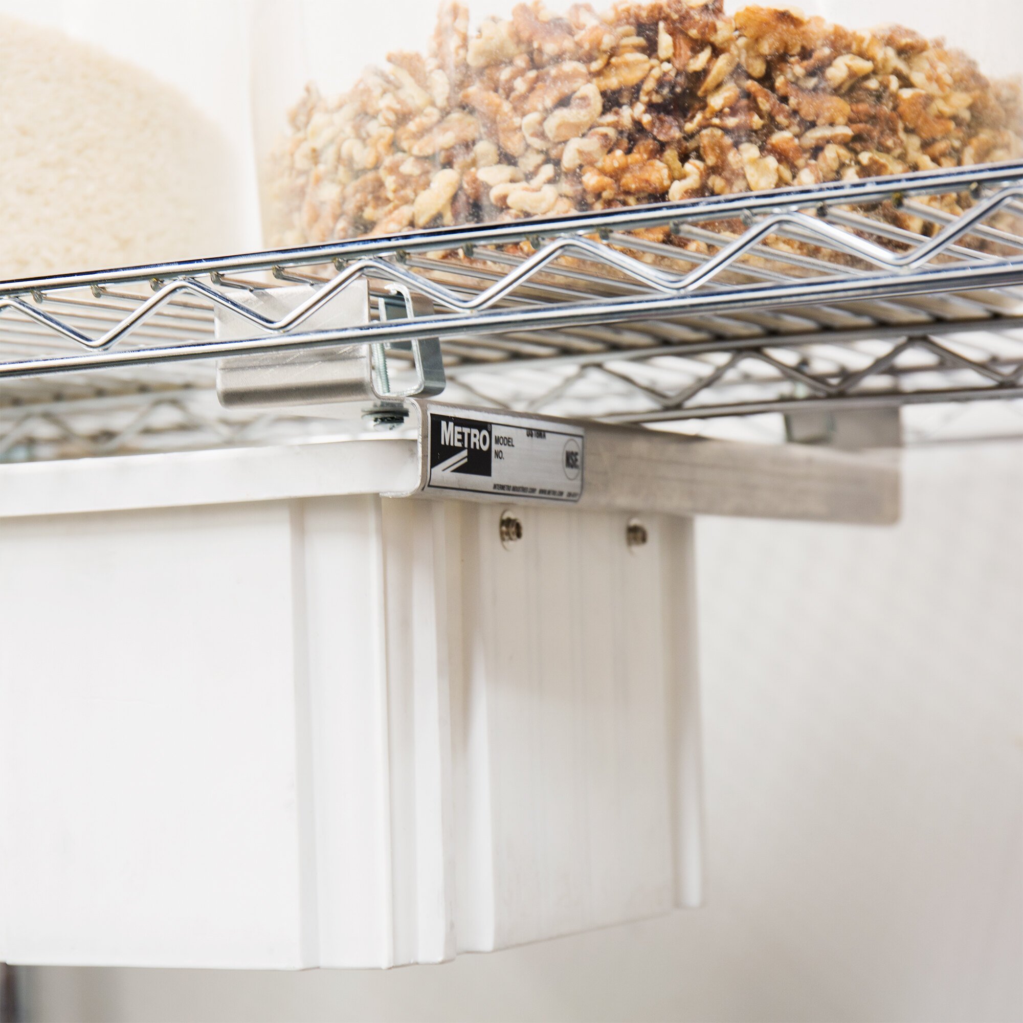 Metro US18NA Super Erecta Adjustable Undershelf Slide for 18" Shelf