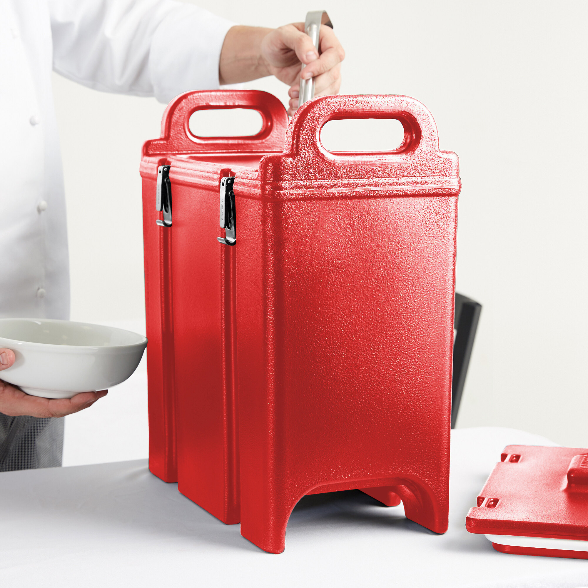 Cambro 350LCD158 Camtainer 3.375 Gallon Hot Red Insulated Soup Carrier