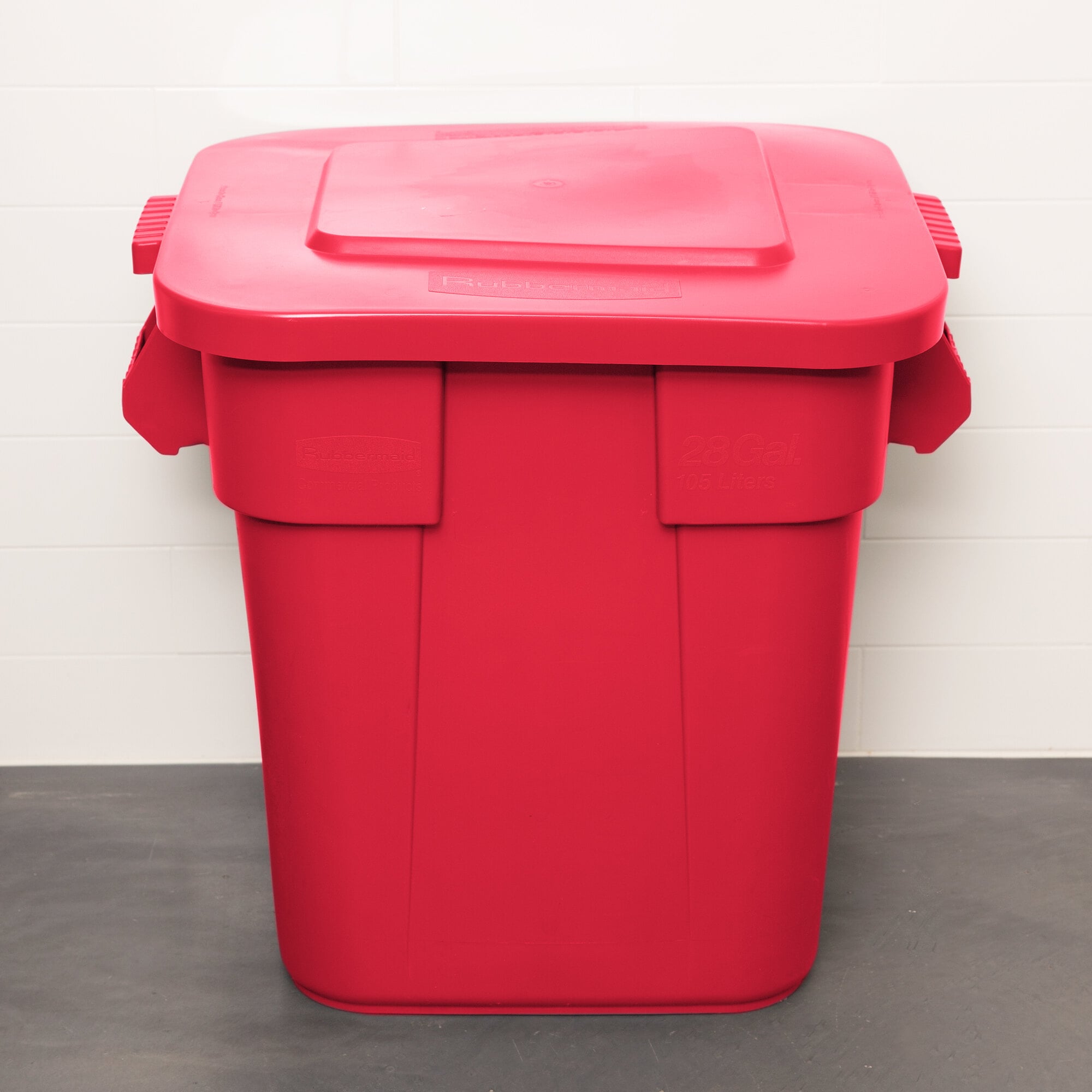 Rubbermaid FG352600RED BRUTE 28 Gallon Red Square Trash Can