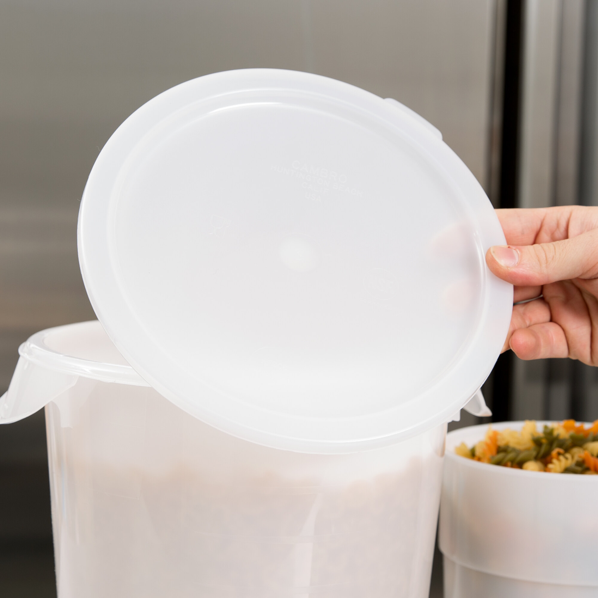 Cambro RFSC6148 6, 8 Qt. White Round Lid