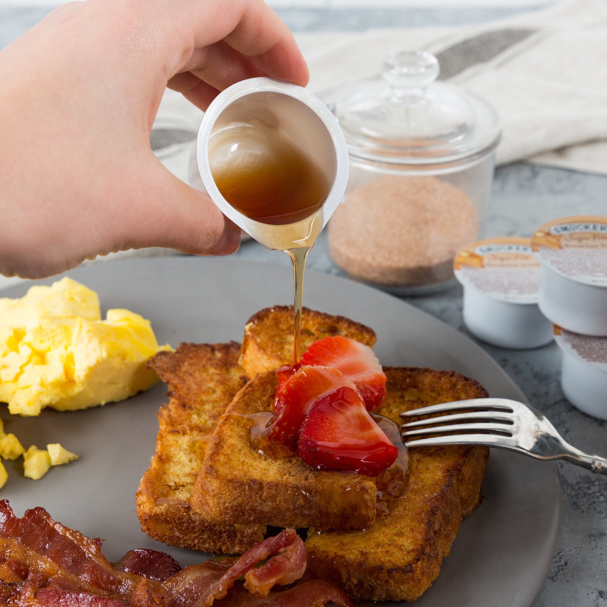 Smucker's Sugar Free Breakfast Syrup 1.1 oz. Portion Cup - 100/Case