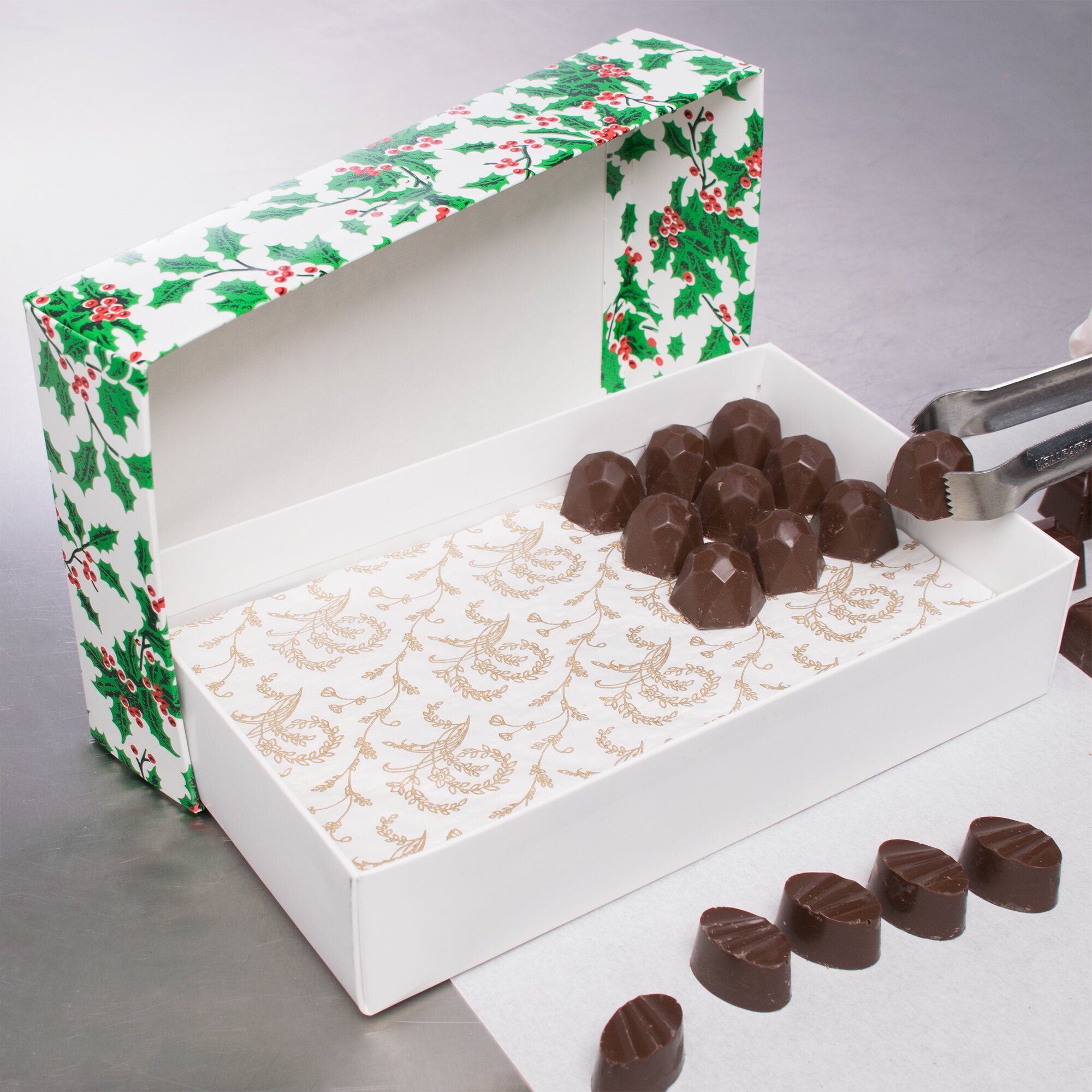 2 lb. Holiday Holly Candy Box (9 3/8" x 5 5/8" x 2") - 125/Case