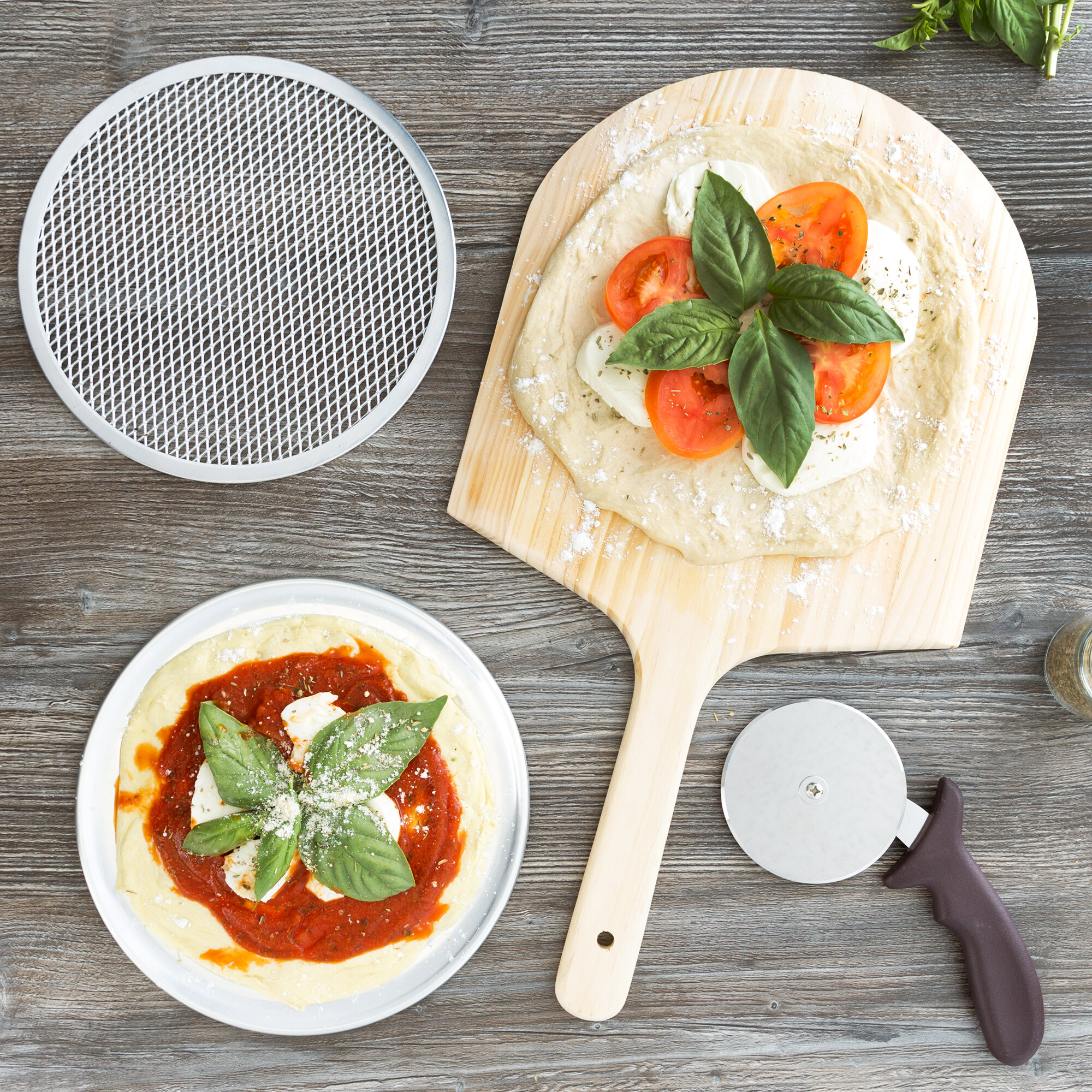 10" Aluminum Pizza Screen | WebstaurantStore