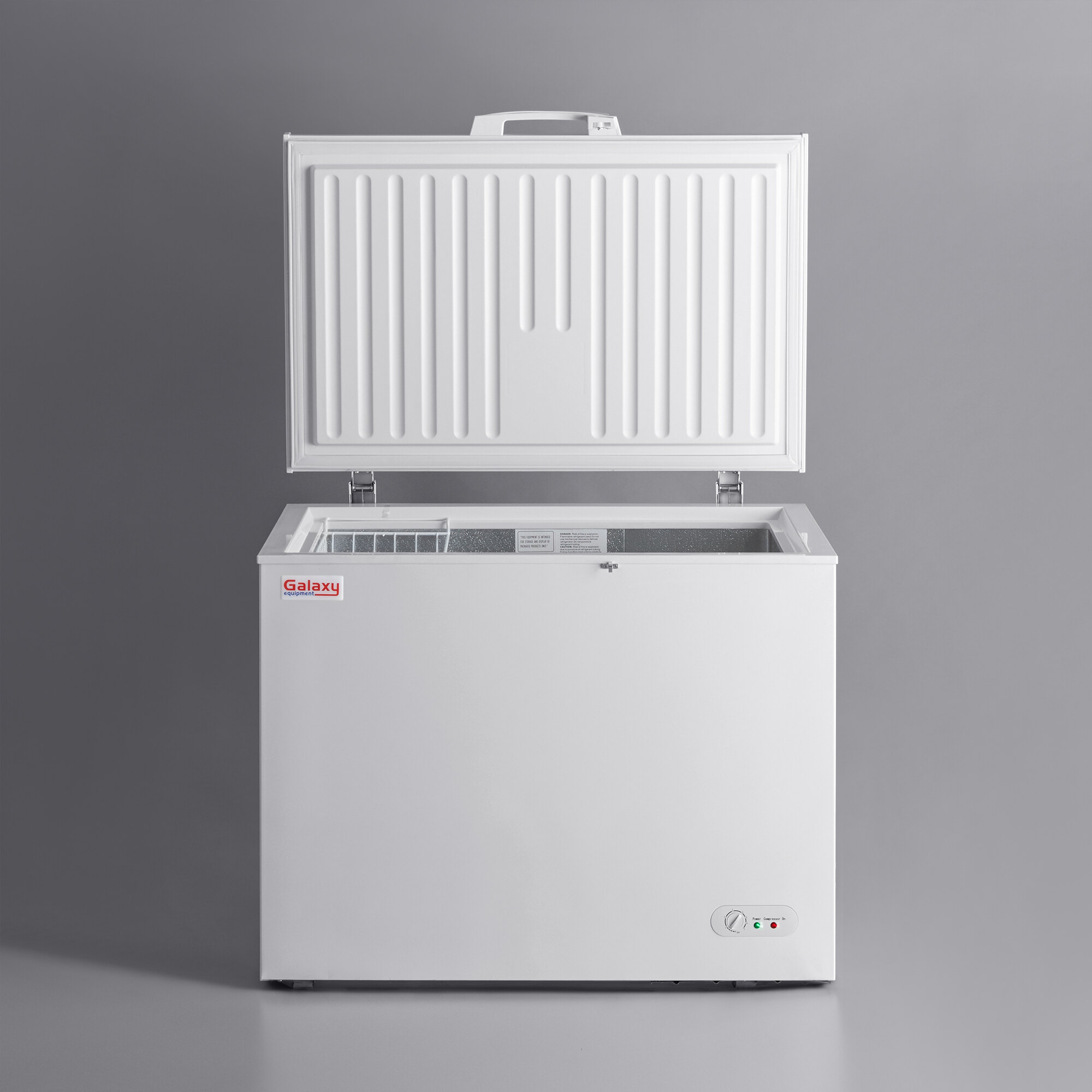 Galaxy 9.6 cu. ft. Commercial Chest Freezer | WebstaurantStore