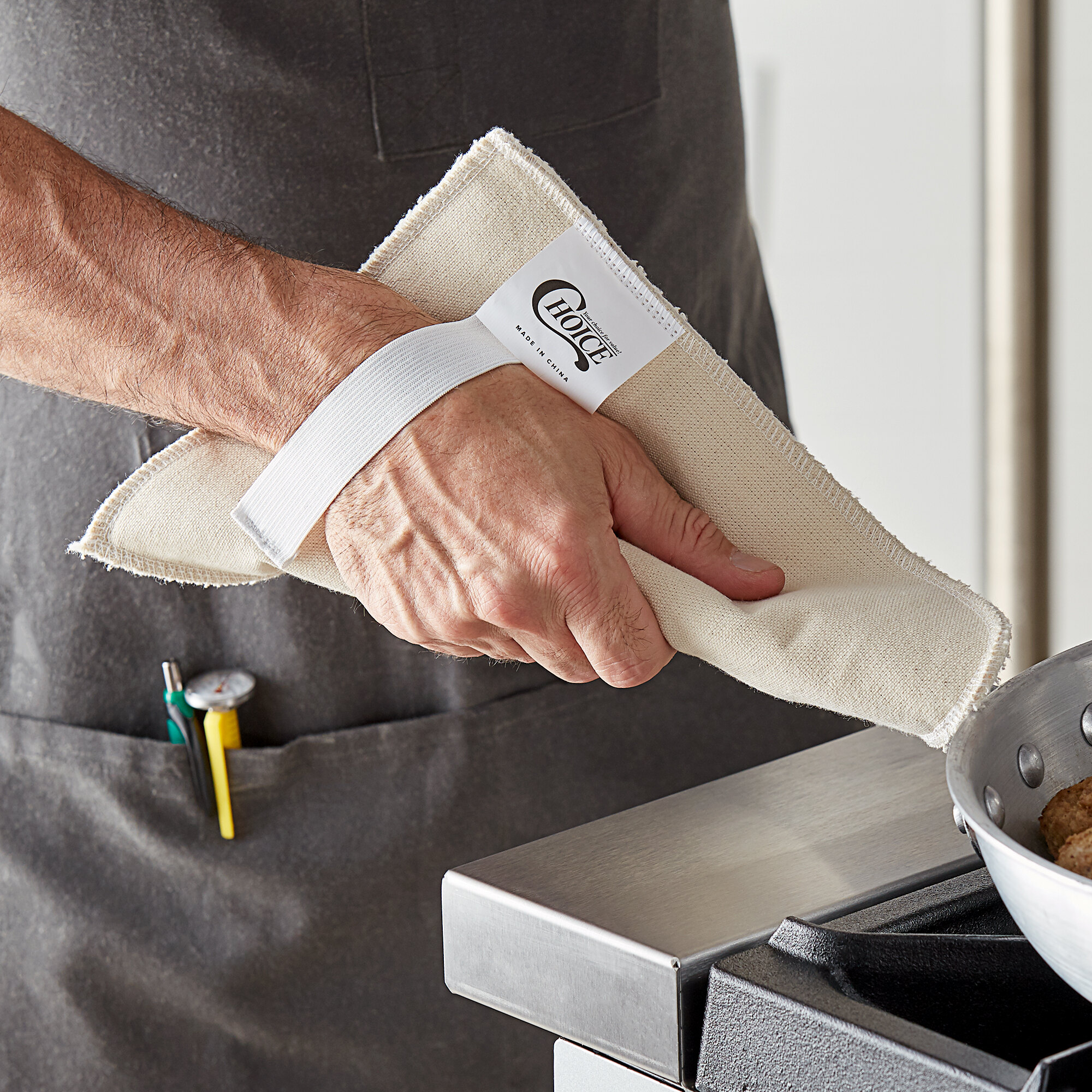 WebstaurantStore 8 1/2" x 11" Terry Cloth Pan Grabber / Baker's Pad ...