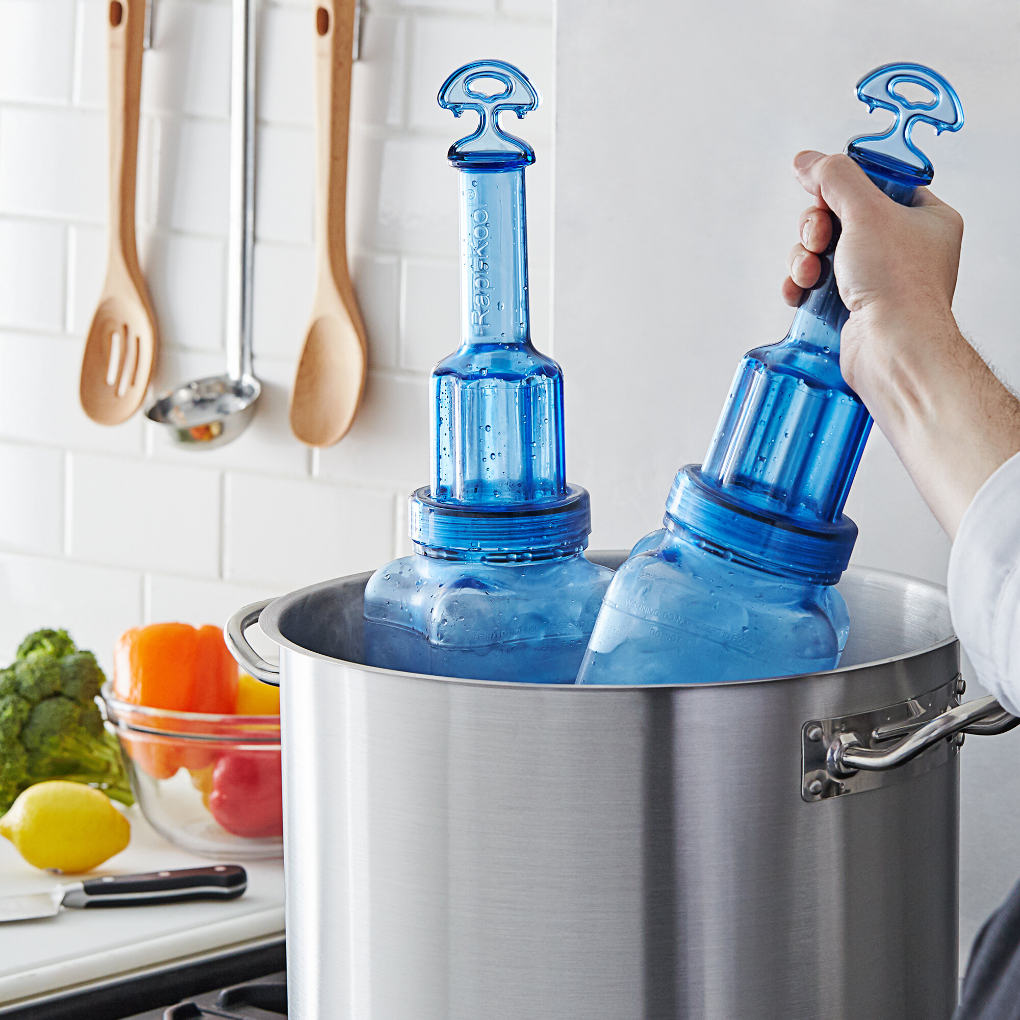 San Jamar RCU128V2 Rapi-Kool® Plus 128 oz. Rapid Cooling Paddle - 2/Pack