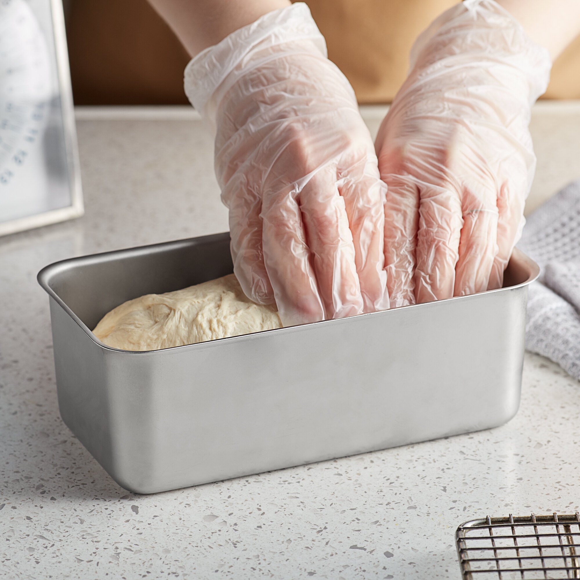 Vollrath 4V 3.75 lb. Seamless Stainless Steel Bread Loaf Pan - 8 3/4" x ...