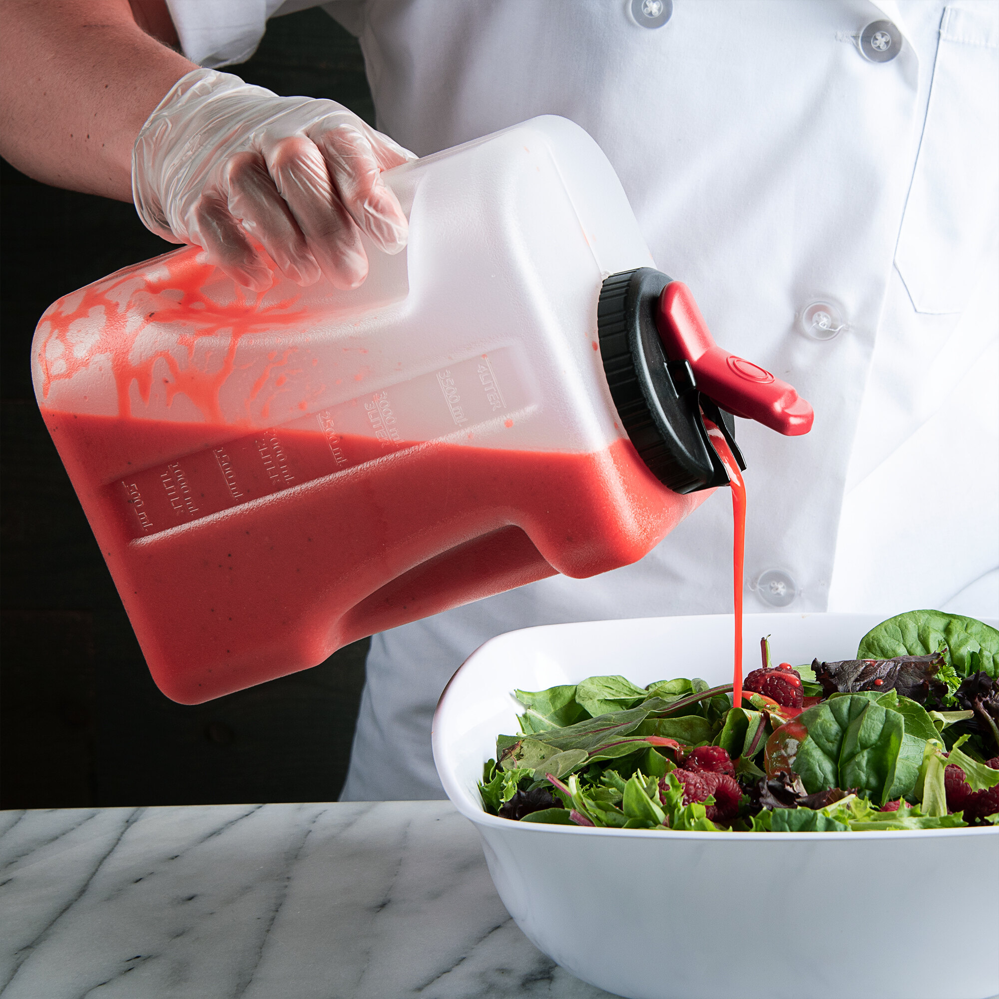 Carlisle 1 Gallon Plastic Pitcher - 2/Pack