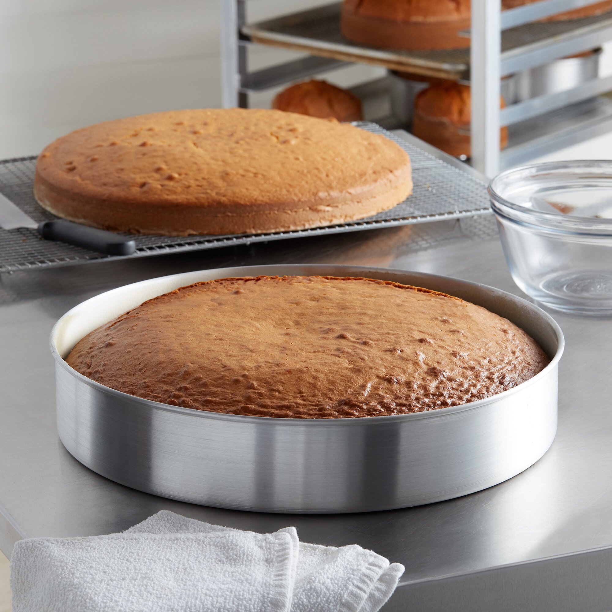 Choice 16" x 3" Round Straight Sided Aluminum Cake Pan