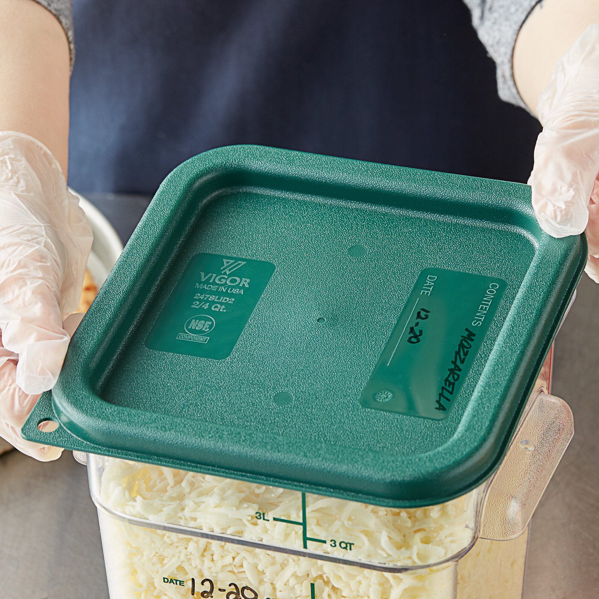 Vigor 2 Qt. Clear Square Polycarbonate Food Storage Container and Green ...