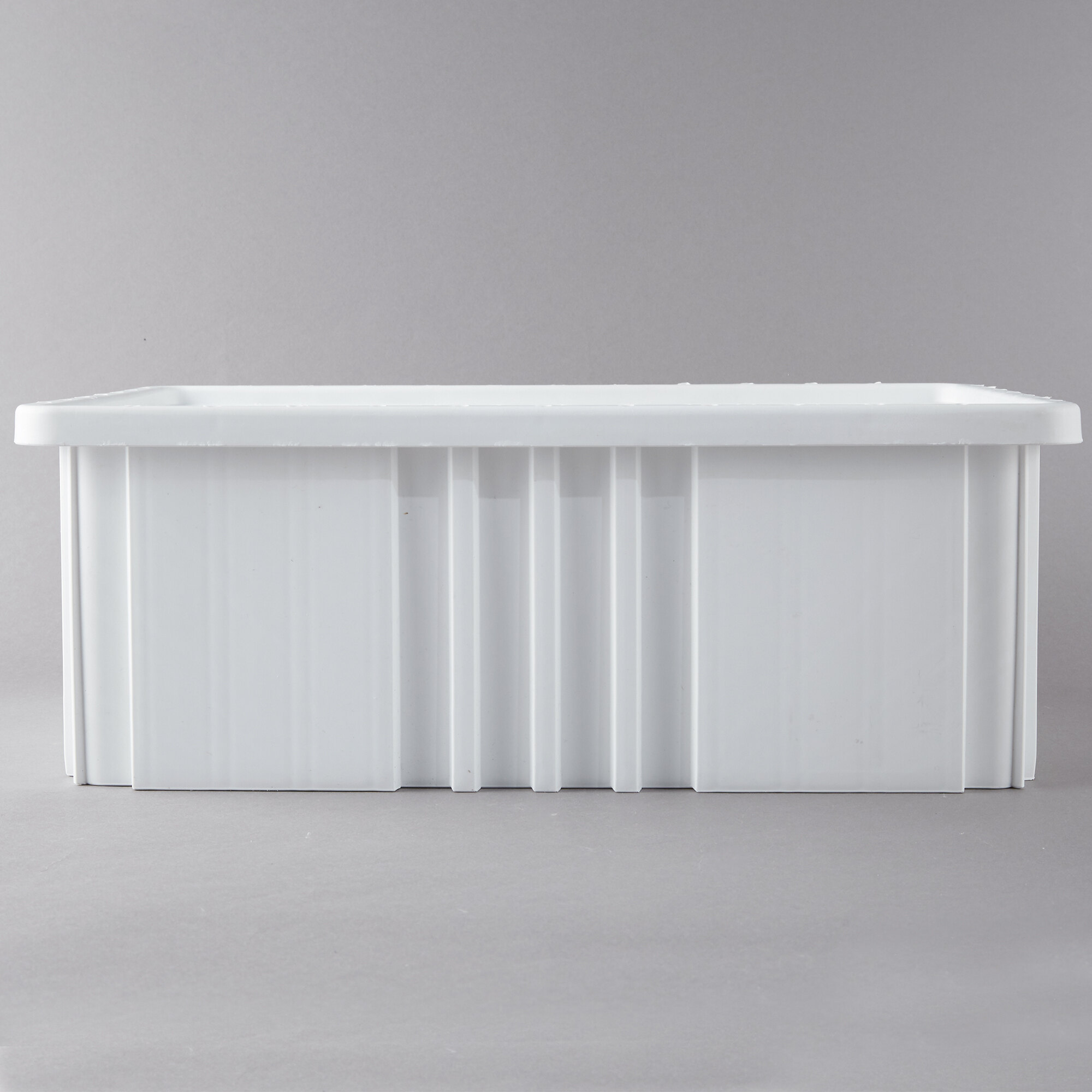 Metro MTB92060W 17" x 11" x 6" White Divider Tote Box