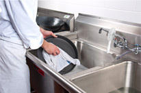 Best Pizza Pans for Crispy Crusts (Sizes & Materials)