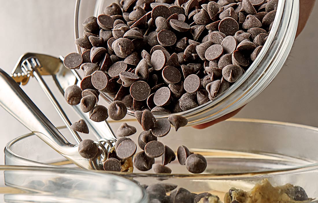 Baking Toppings & Mix In's: For Cakes, Desserts, & More